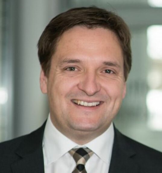 Dr. Volker Braunstein: Der Mann für die Schulter- und ...